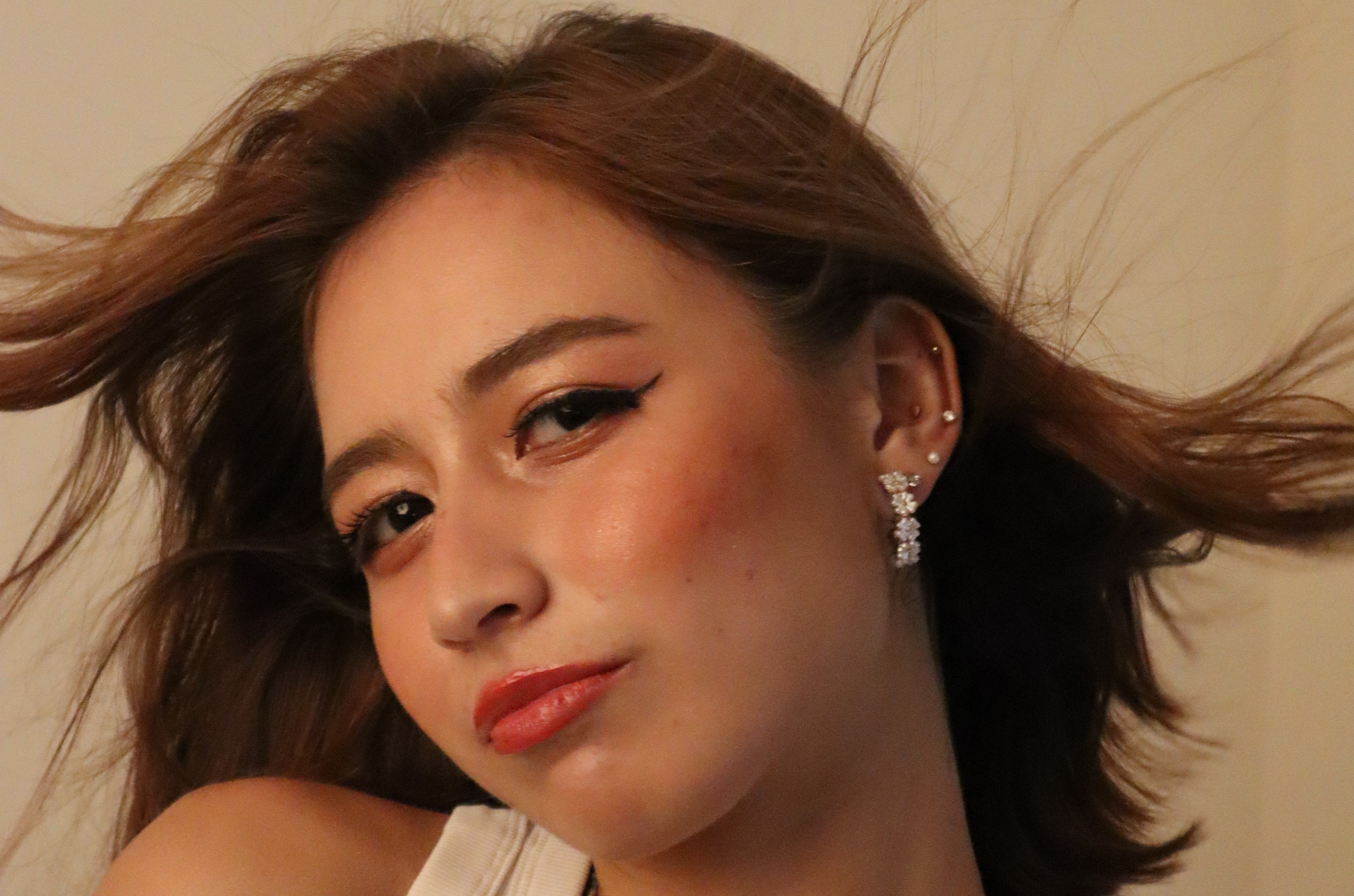 How to nail the perfect cat eye – Rei Cosmetics